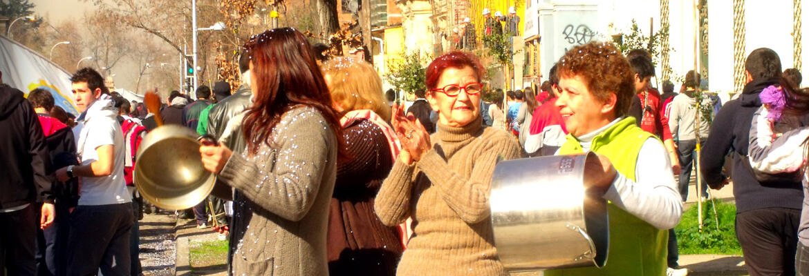 Cacerolazo (noise-making protest) — Beautiful Trouble