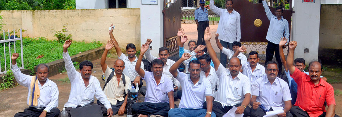 Gherao (encirclement) — Beautiful Trouble